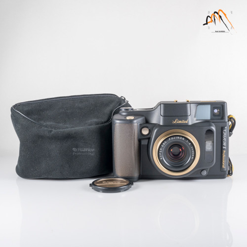 Fuji GA645Wi Professional 45/4.0 15th Anniversary Medium Format Camera ...