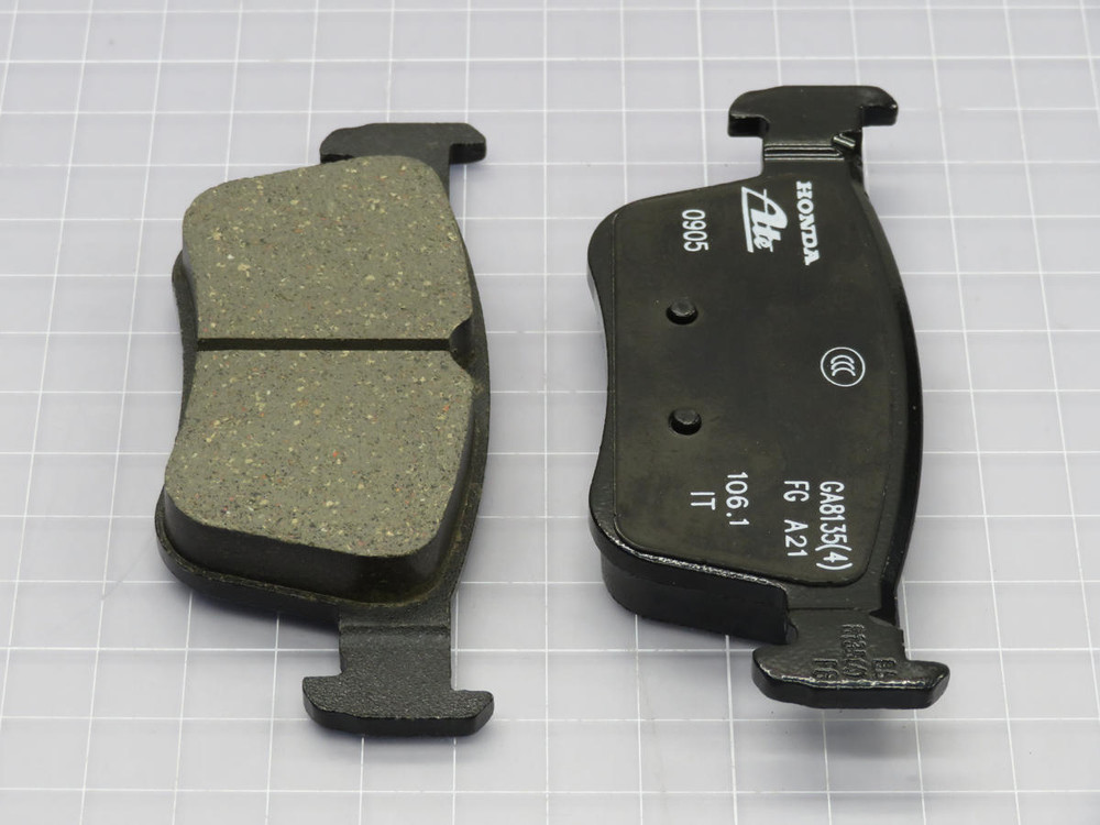 New HONDA GA8135 DISC BRAKE PADS T213492 surplus at a great price