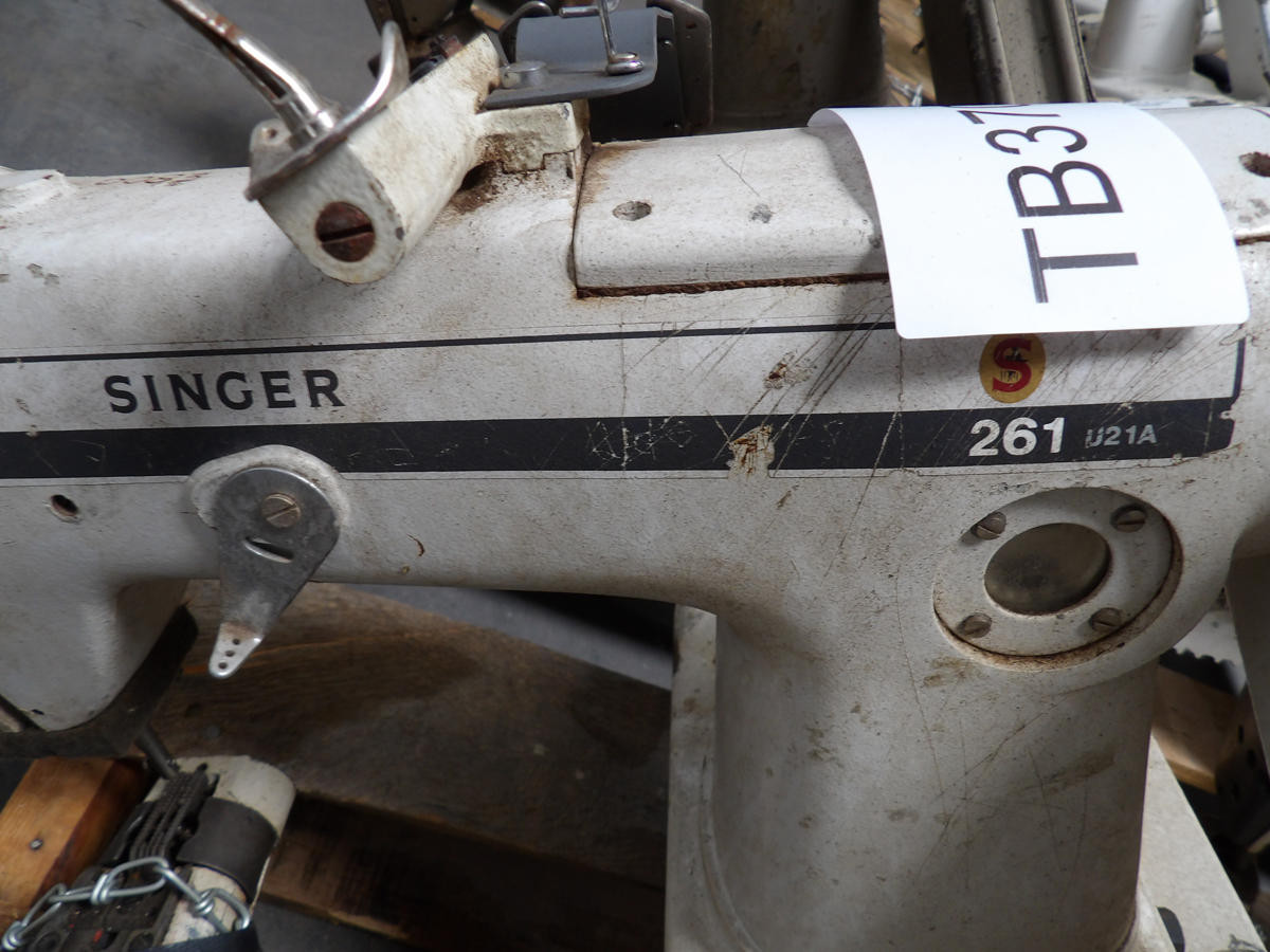 Singer Sewing Stitch Machine 261