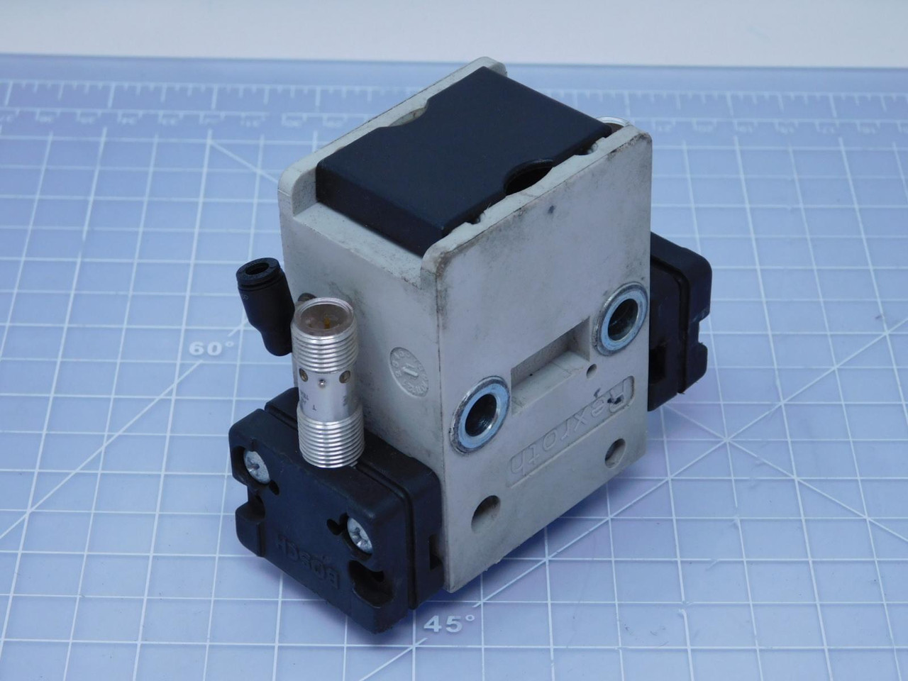 53884 Rexroth 53884 Stop Latch Gate w/ Proximity Sensor Clamp T145439