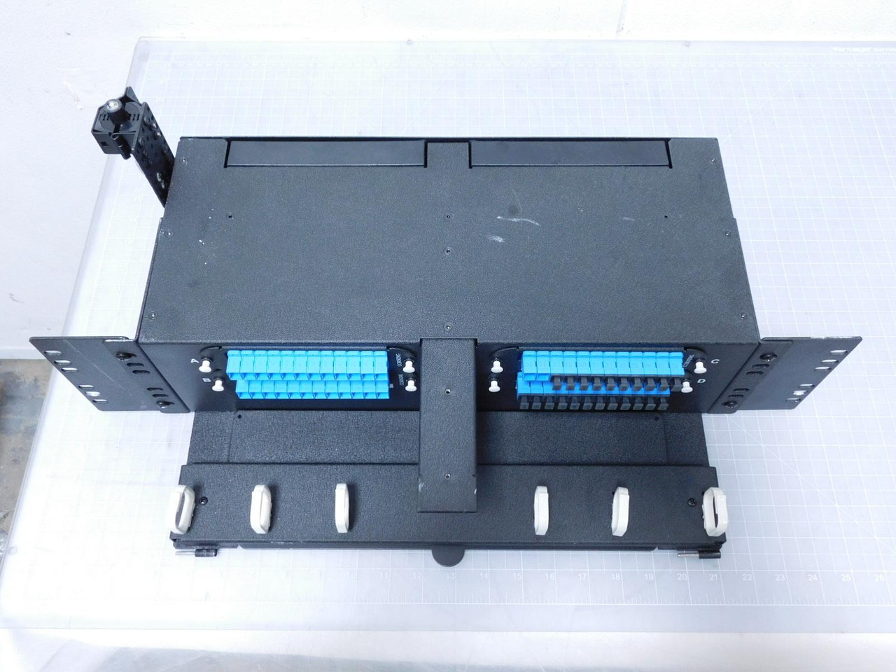 Corning CCS-03U Closet Conn/Splice HSG F/4.2 Trays