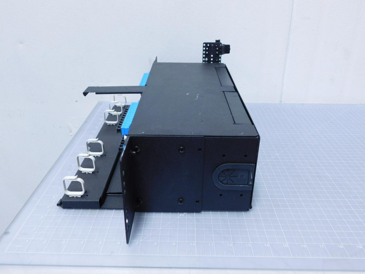 Corning CCS-03U Closet Conn/Splice HSG F/4.2 Trays