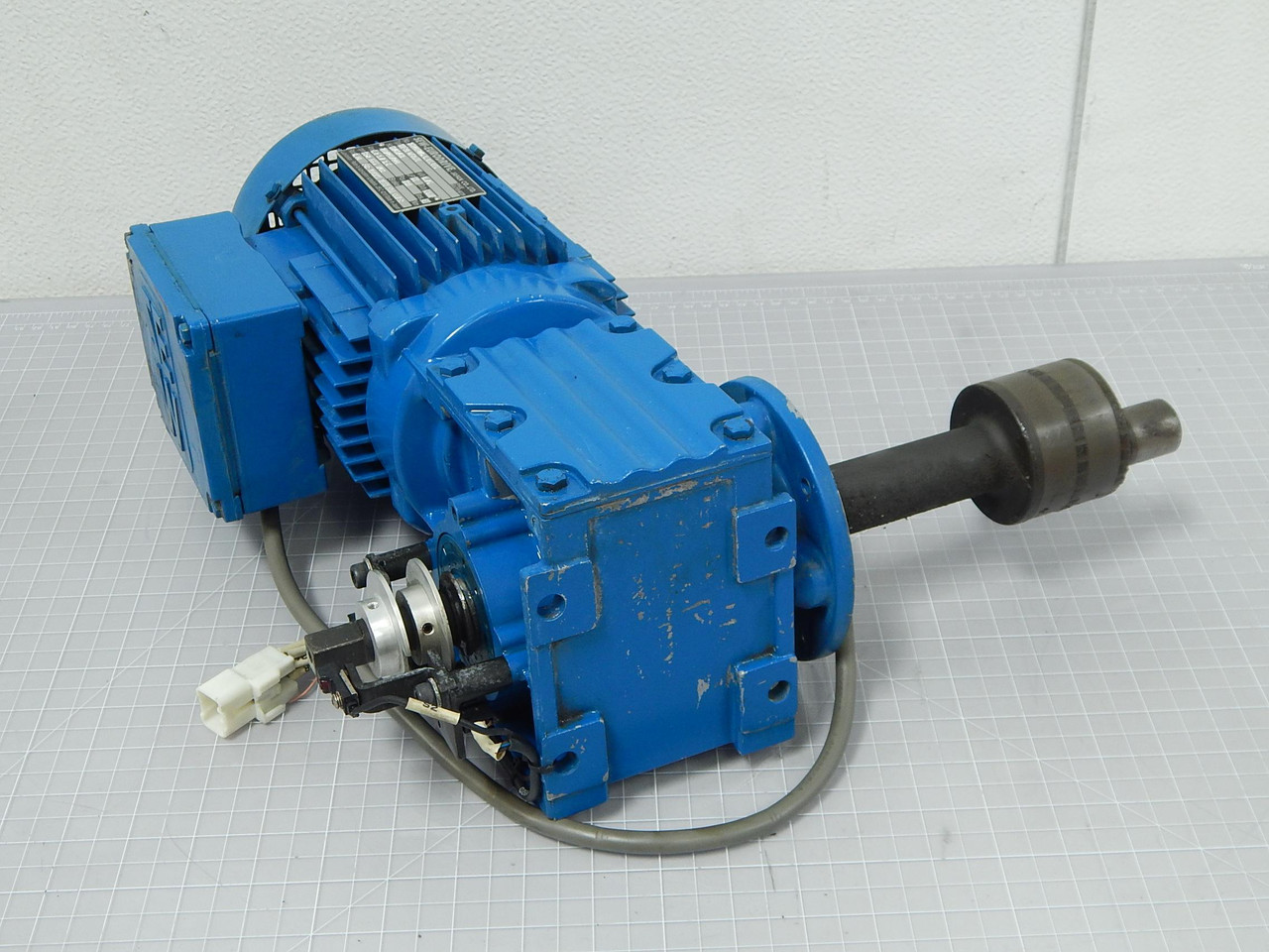 Sew-Eurodrive WAF30 DT80N4 Electric Motor with Gear