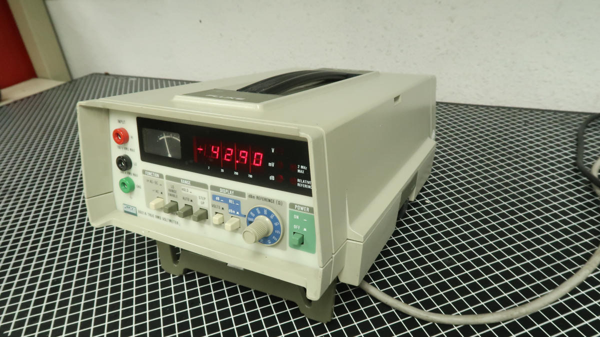 Fluke 8921A True RMS Voltmeter - OCO Industrial