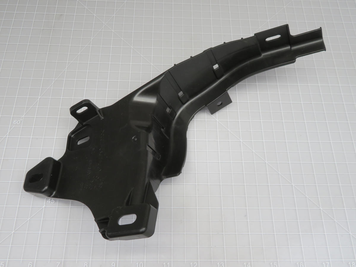 40 FoMoCo 6924-4726 PC3T-14A099-MB Frame Split Shield