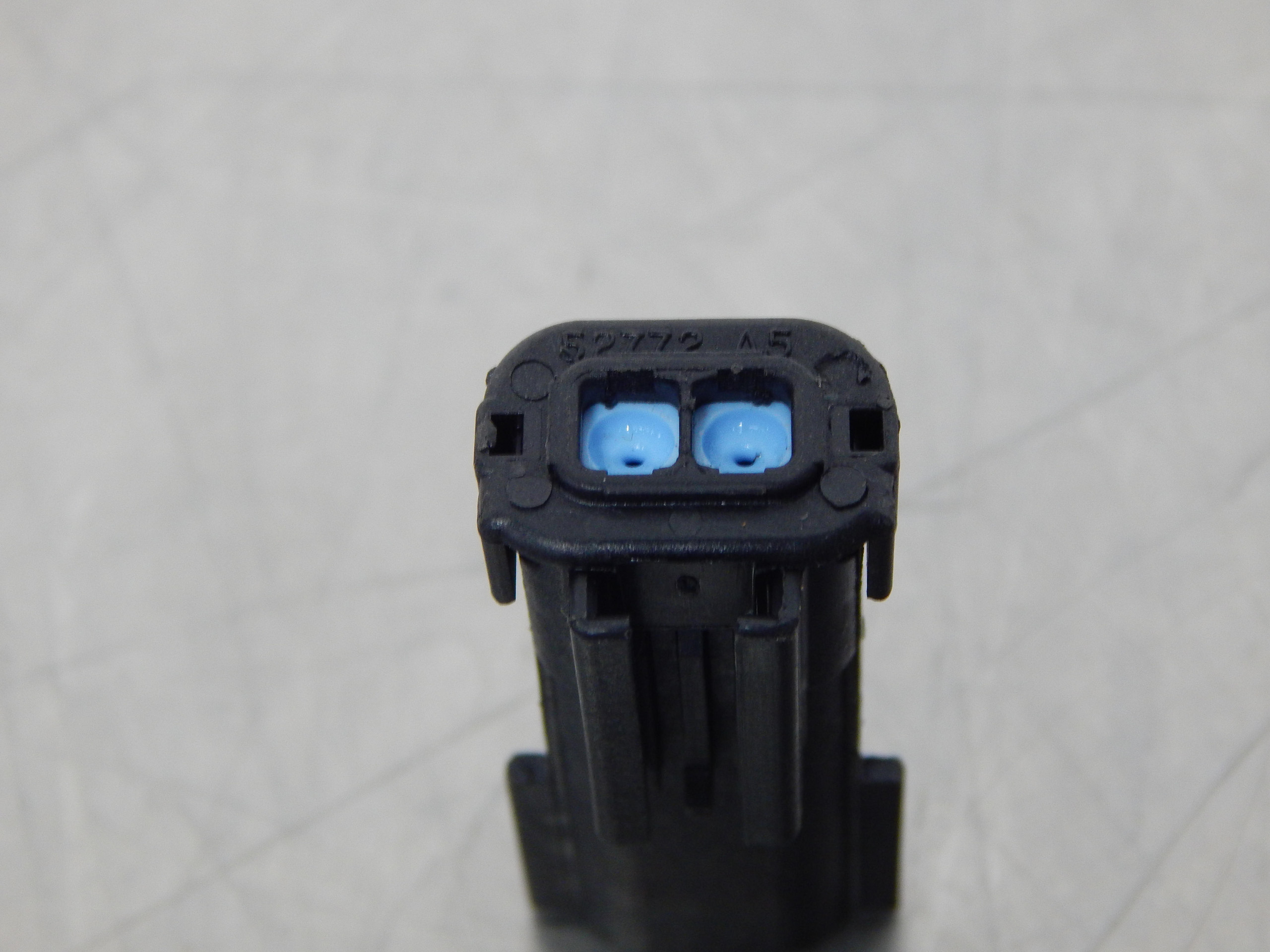 New 52772 CONNECTOR HOUSING M0754 surplus at a great price