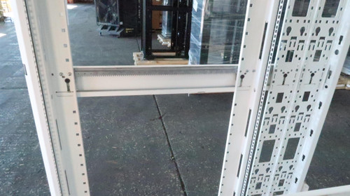 APC NetShelter SX Server Rack Enclosure 42U White 1991x750mm