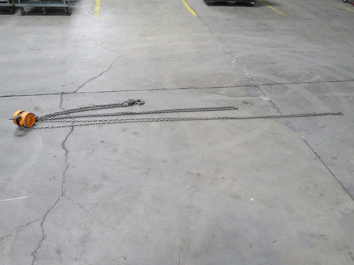 HS 2 Ton Chain Hoist w 5 Meter Lift