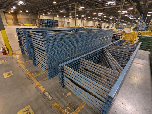 18 FT x 48 In Teardrop Upright Blue Pallet Racking Palletier