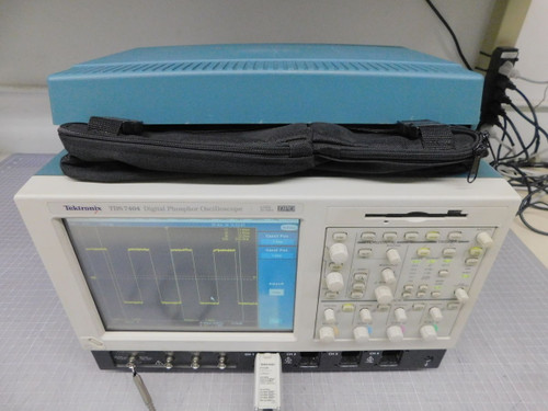 TDS7404 Tektronix Digital Phosphor Oscilloscope, 4 GHz, 20 GS/s, op.1M