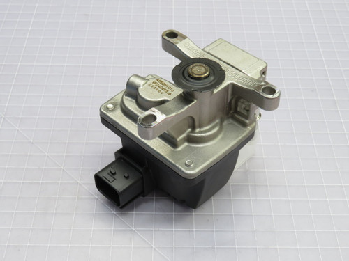 A0001405539 DETROIT DIESEL DEF INJECTOR