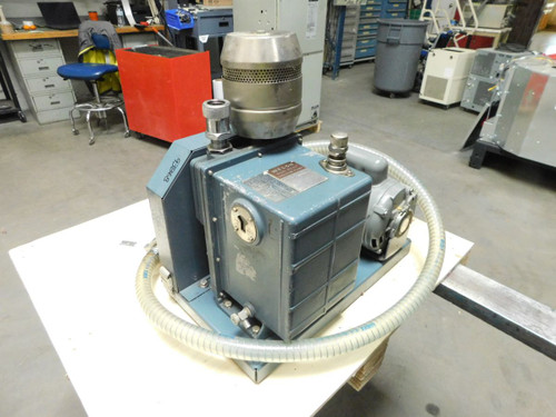 1402 Welch Duo-Seal Vacuum Pump