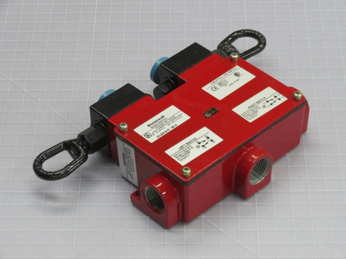 New HONEYWELL 2CLSB1A1D CABLE PULL LIMIT SWITCH T231052 surplus at a ...