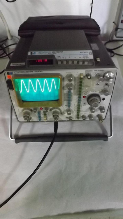 HP Hewlett Packard 1715A Oscilloscope w/ Multimeter