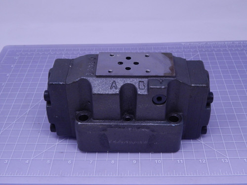 VICKERS DG3V-7-6C-E-10-JA8-Z VALVE T139502 - OCO Industrial