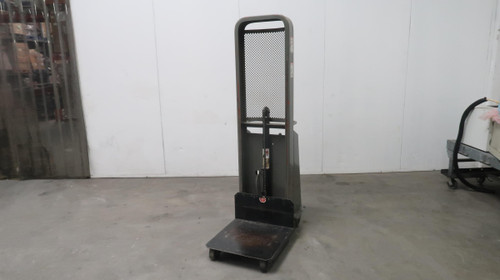 Used LEE ENGINEERING B566 1000 LBS PLATFORM HYDRAULIC LIFT M0438 ...