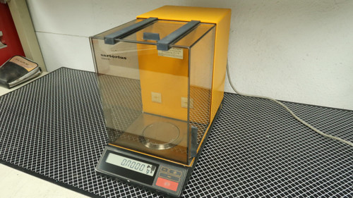 Used SARTORIUS R300S ELECTRONIC ANALYTICAL BALANCE M2038 surplus at a ...