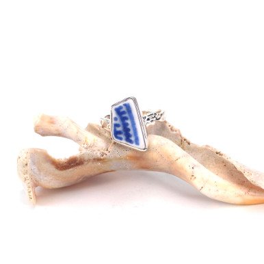 Blue and White Tropical Leaf Sea Pottery Wave Ring - Size 9