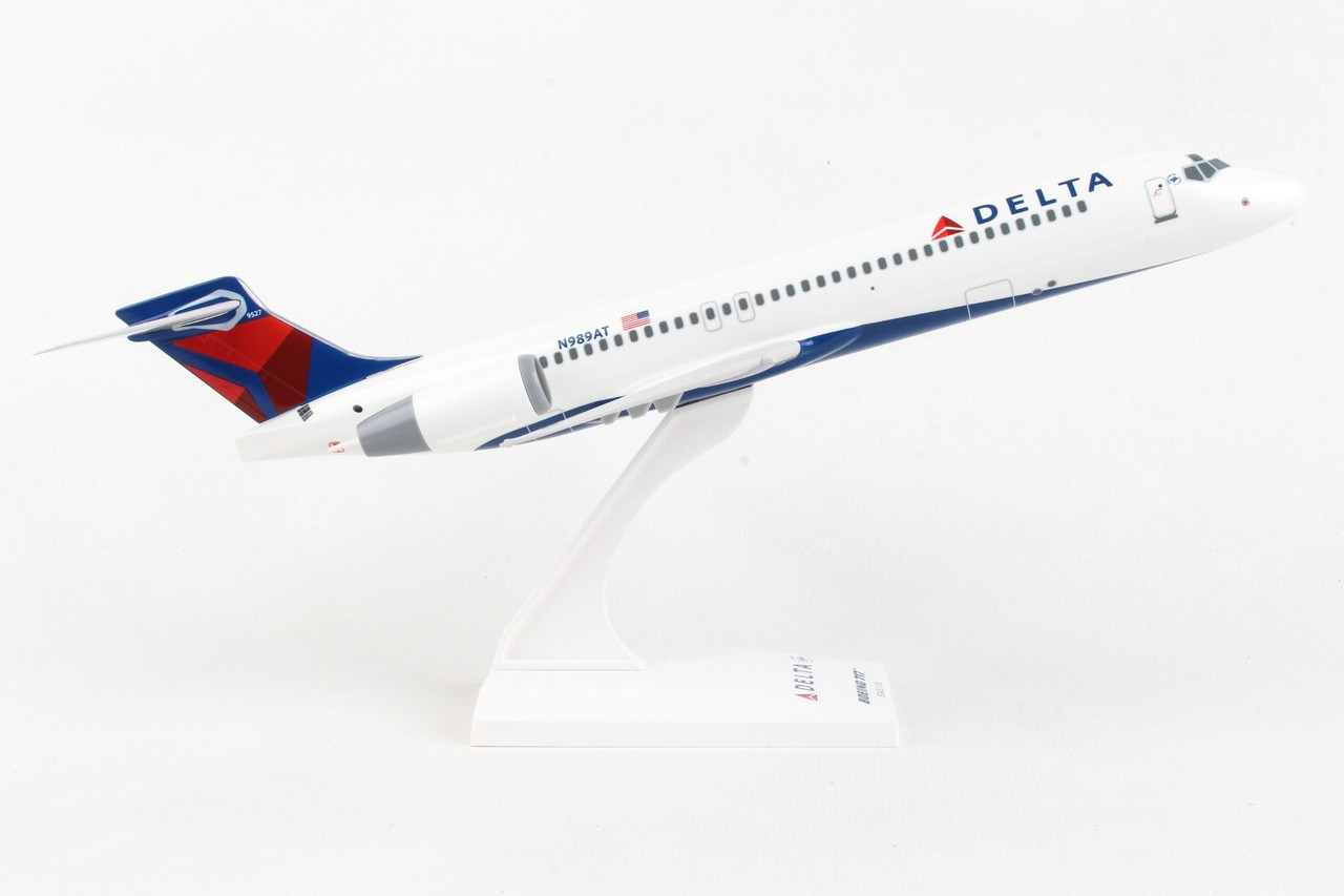 SKYMARKS Delta 717-200 1/130 New Livery - Pilot Stuff Online