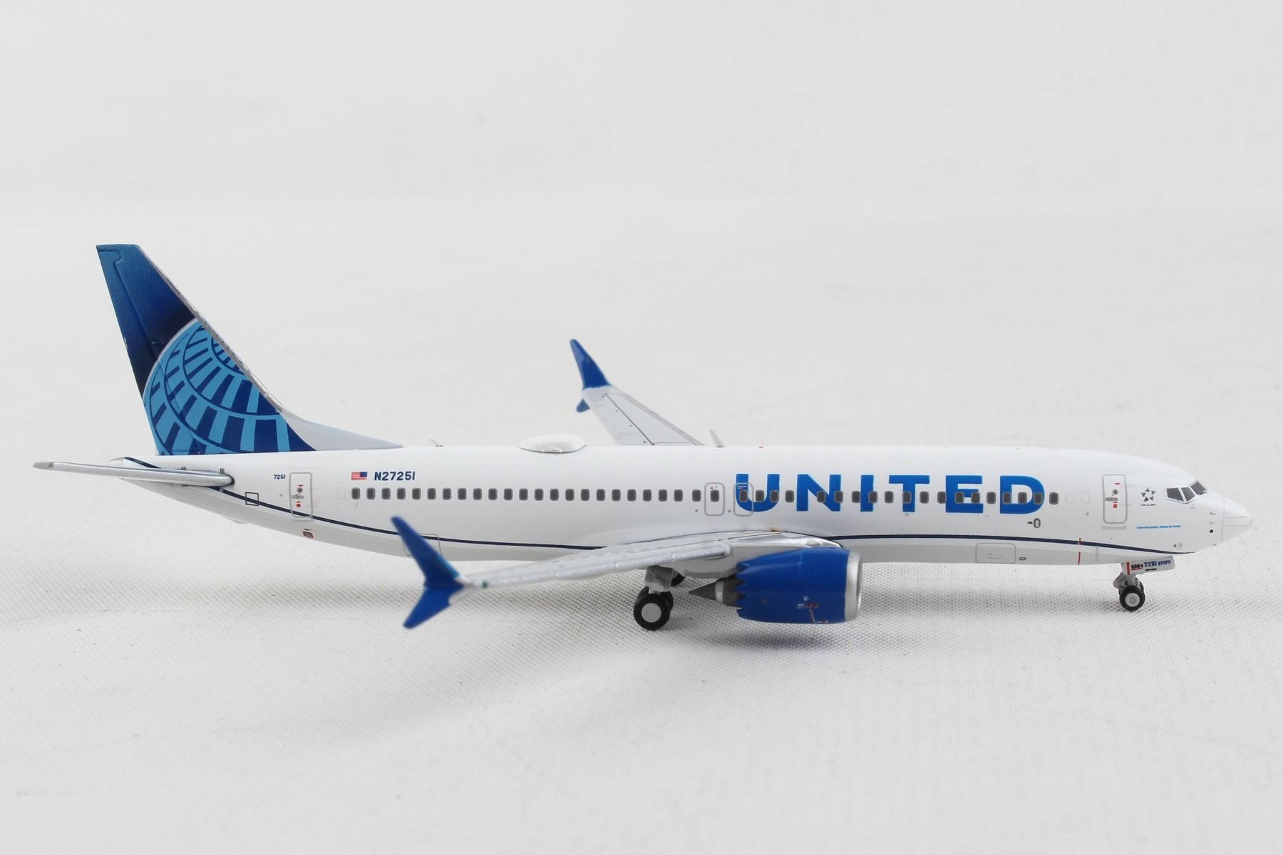 GeminiJets United 737MAX8 1/400 Reg# N27251 - Pilot Stuff Online