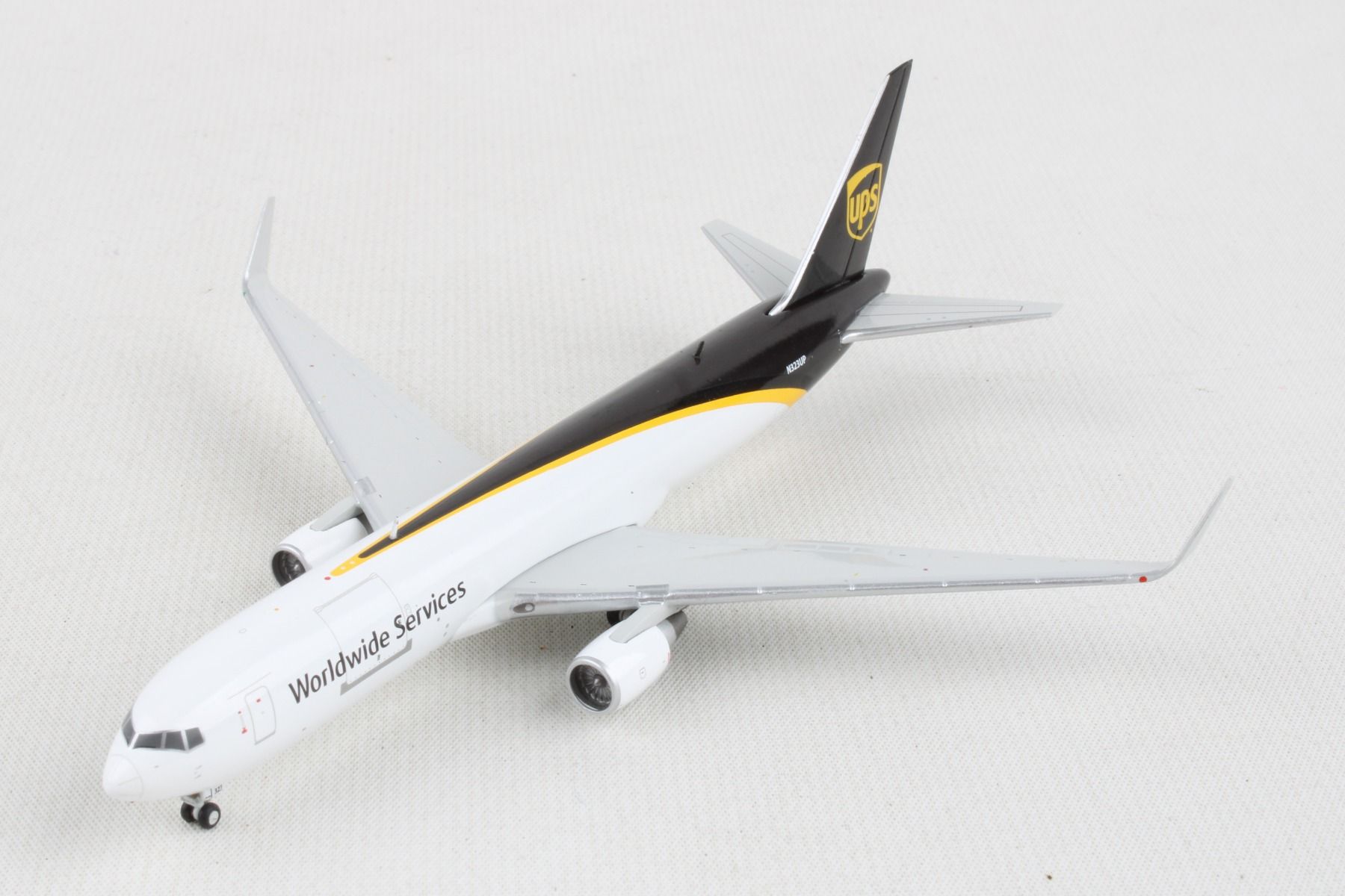 GeminiJets UPS 767-300 1/400 Reg# N323UP - Pilot Stuff Online
