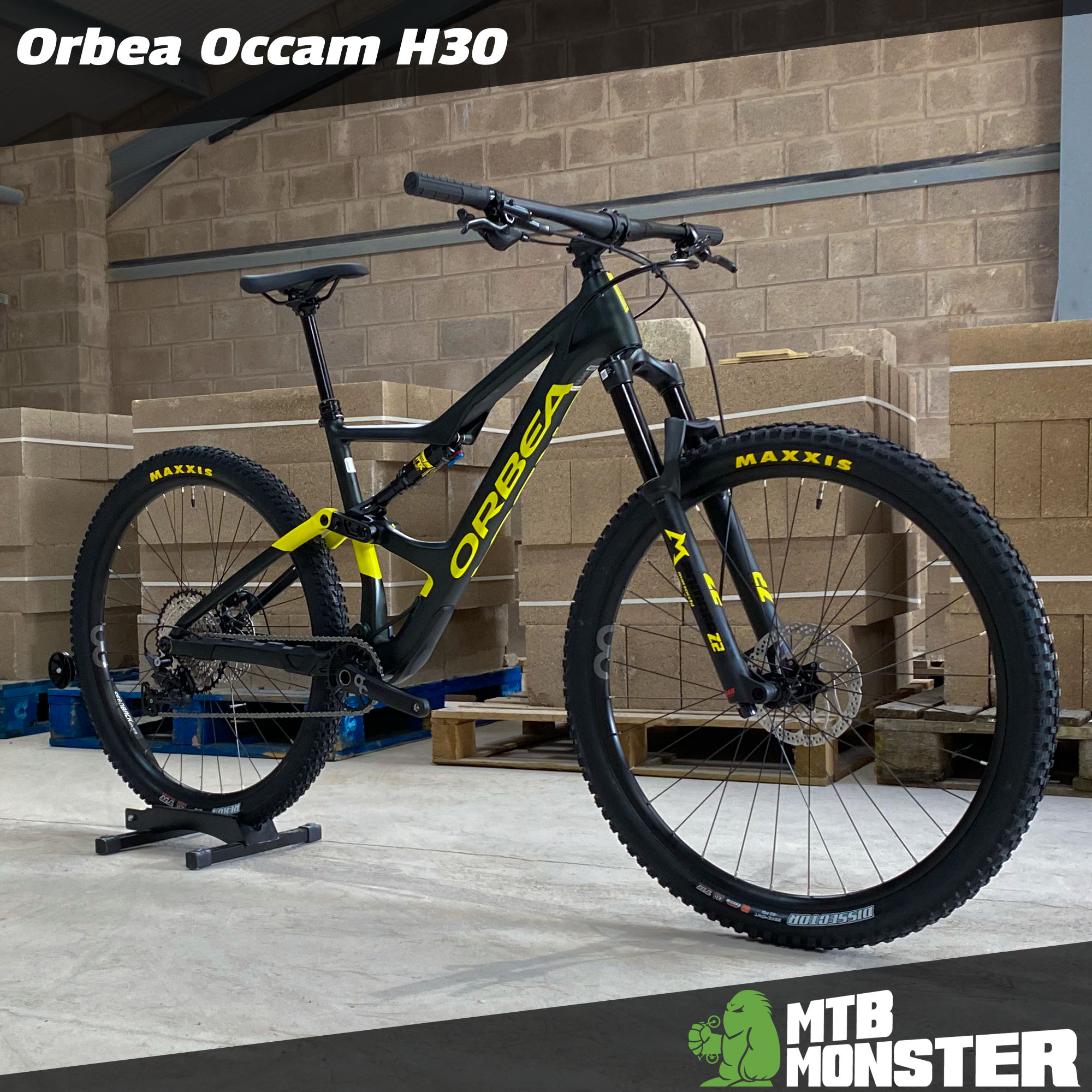 Orbea Occam H30... finished in Dark & Lime Green!