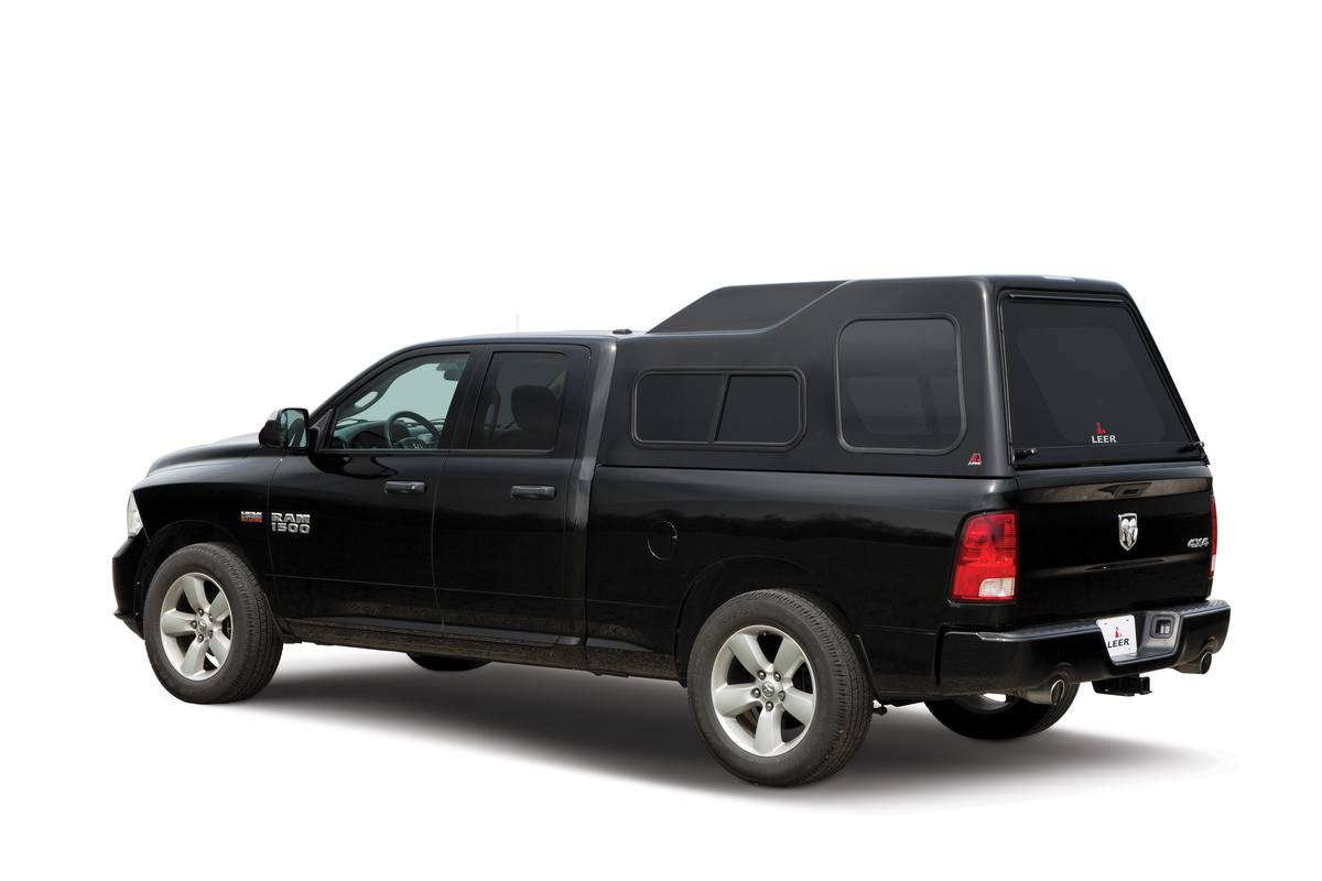 LEER 122 Mid/High-Rise Truck Cap, 8 Inches More Space