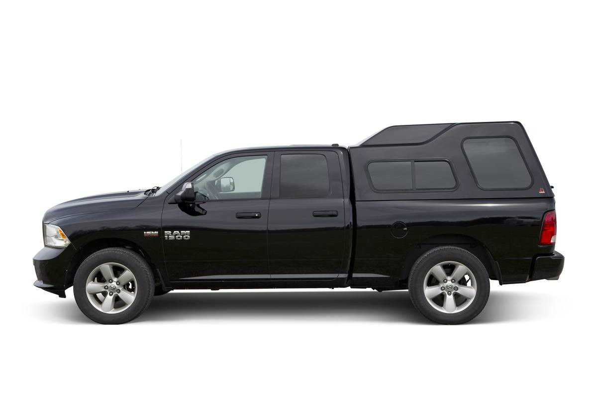 LEER 122 Mid/High-Rise Truck Cap, 8 Inches More Space