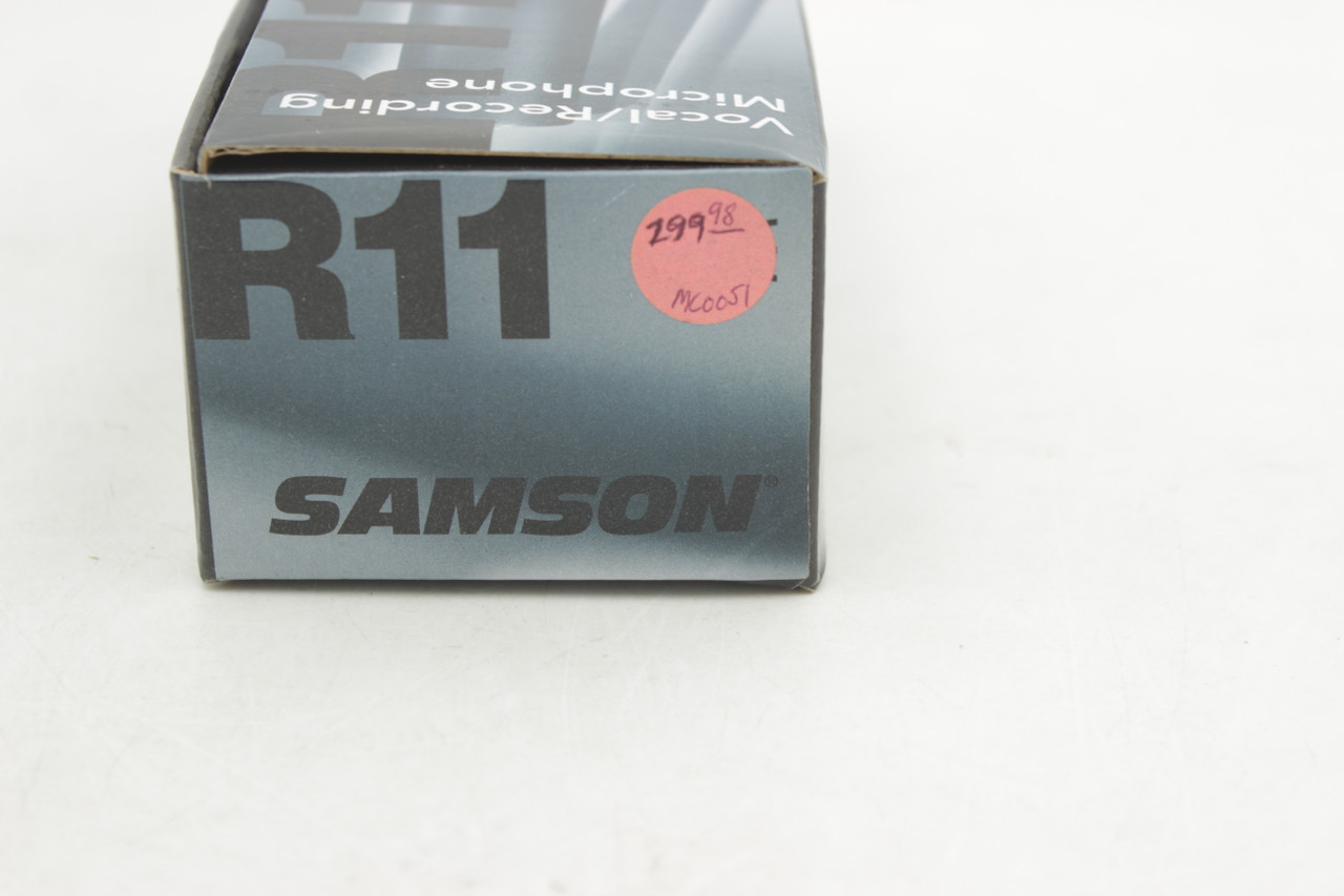 Samson R11 Dynamic Cable Professional Microphone