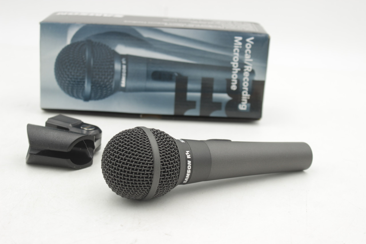 Samson R11 Dynamic Cable Professional Microphone
