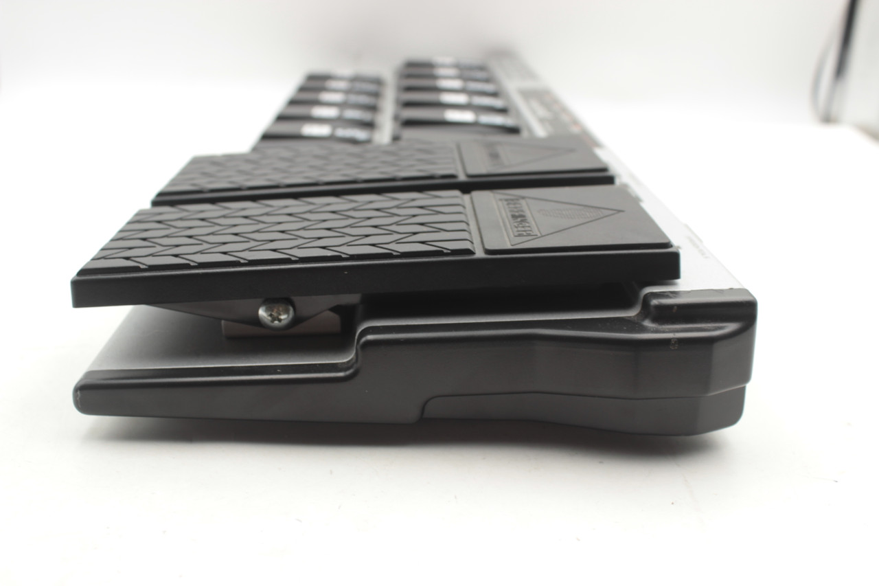 Behringer FCB1010 Ultra-Flexible MIDI Foot Controller