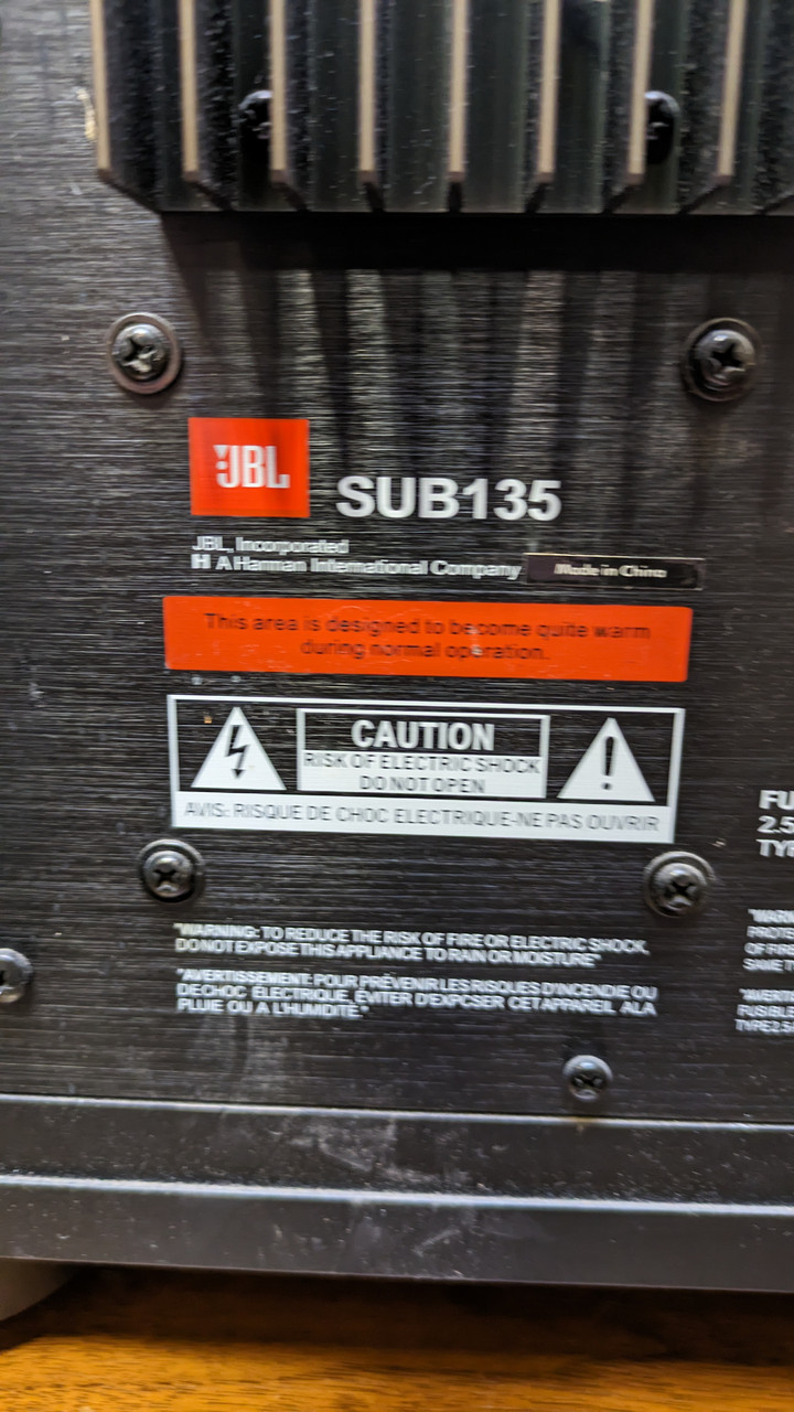 JBL Subwoofer 135 8" Sub Amplified Powered 12 Inch Cubed Box Black