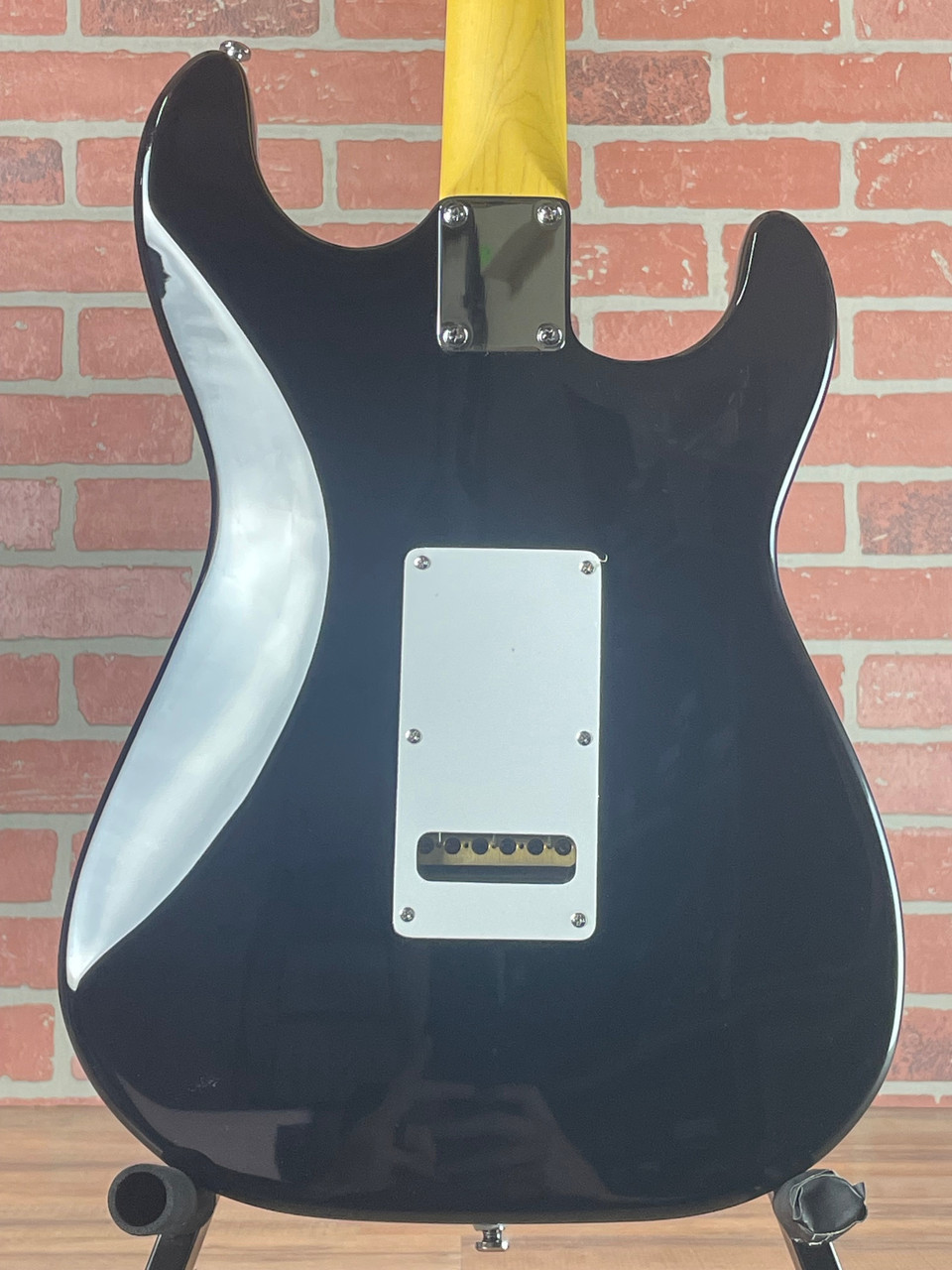 G&L Tribut Series Legacy Lefty Electric Guitar - 3-Tone Sunburst at No ...