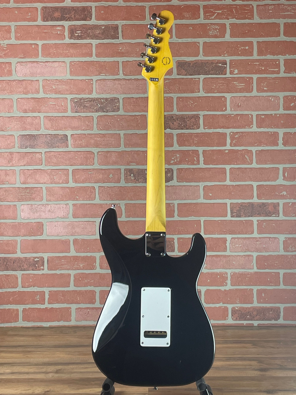 G&L Tribut Series Legacy Lefty Electric Guitar - 3-Tone Sunburst at No ...