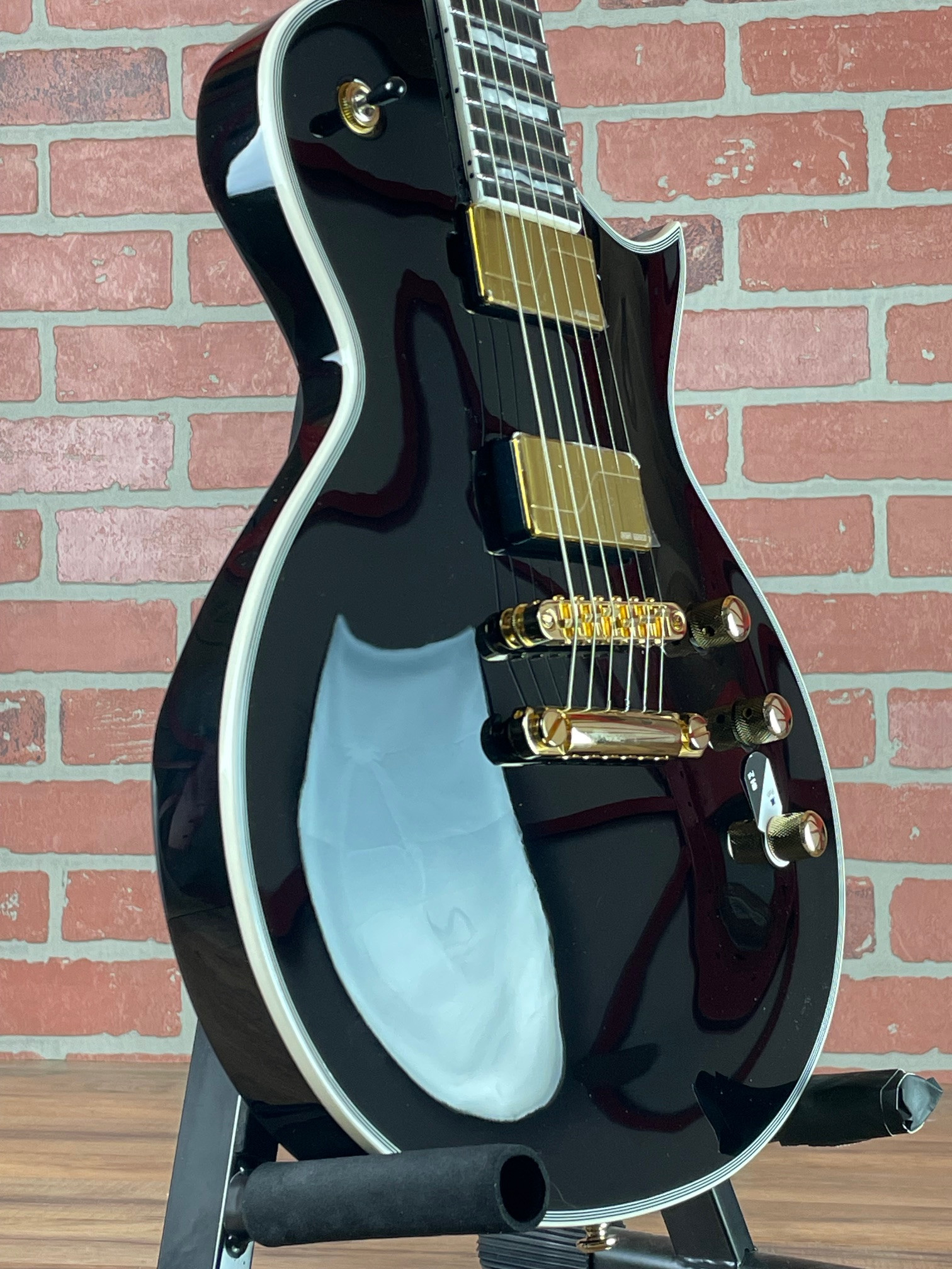 ESP LTD EC-1000 Electric Guitar - Black at No Limit Guitar Co.