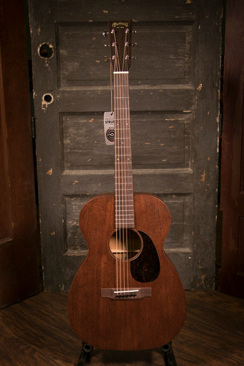 Martin 00-15M All-Solid Mahogany Acoustic Guitar at No Limit Guitar Co