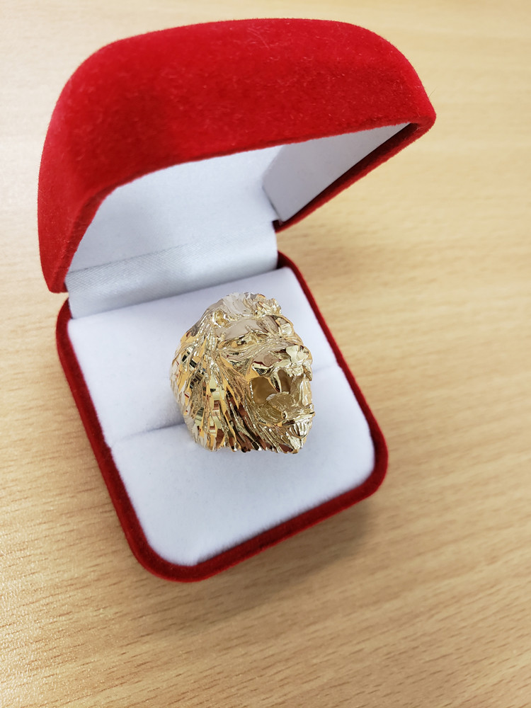 Roaring Lion Mens DC Ring in Yellow Gold