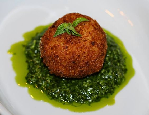 Wild Mushroom & Black Truffle Arancini - 50 pieces per tray