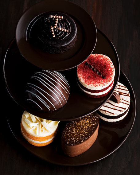 Gourmet Mini Cakes Sampler - 6 included