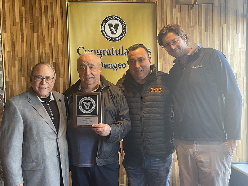 Dengeo's Restaurant - Vienna Beef