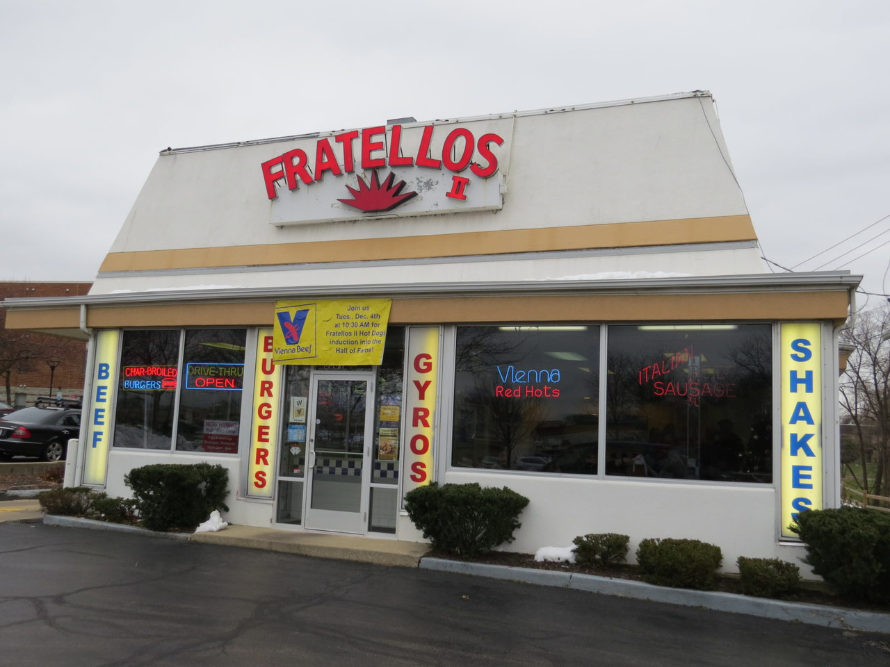 Fratellos II Hot Dogs - Vienna Beef