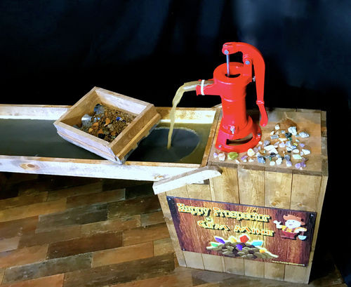Happy Prospector Gem Mine, Single