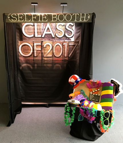 Selfie Booths - Twister Display