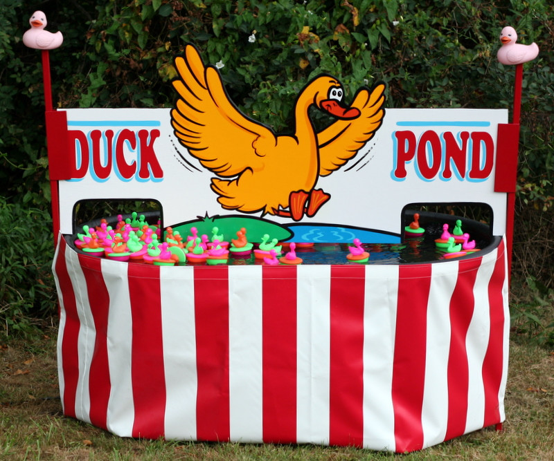 Duck Pond Carnival Game - Twister Display Inc.