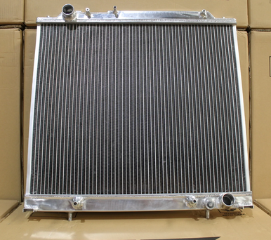 Mitsubishi Delica 4cyl & WA Express Performance Radiator
