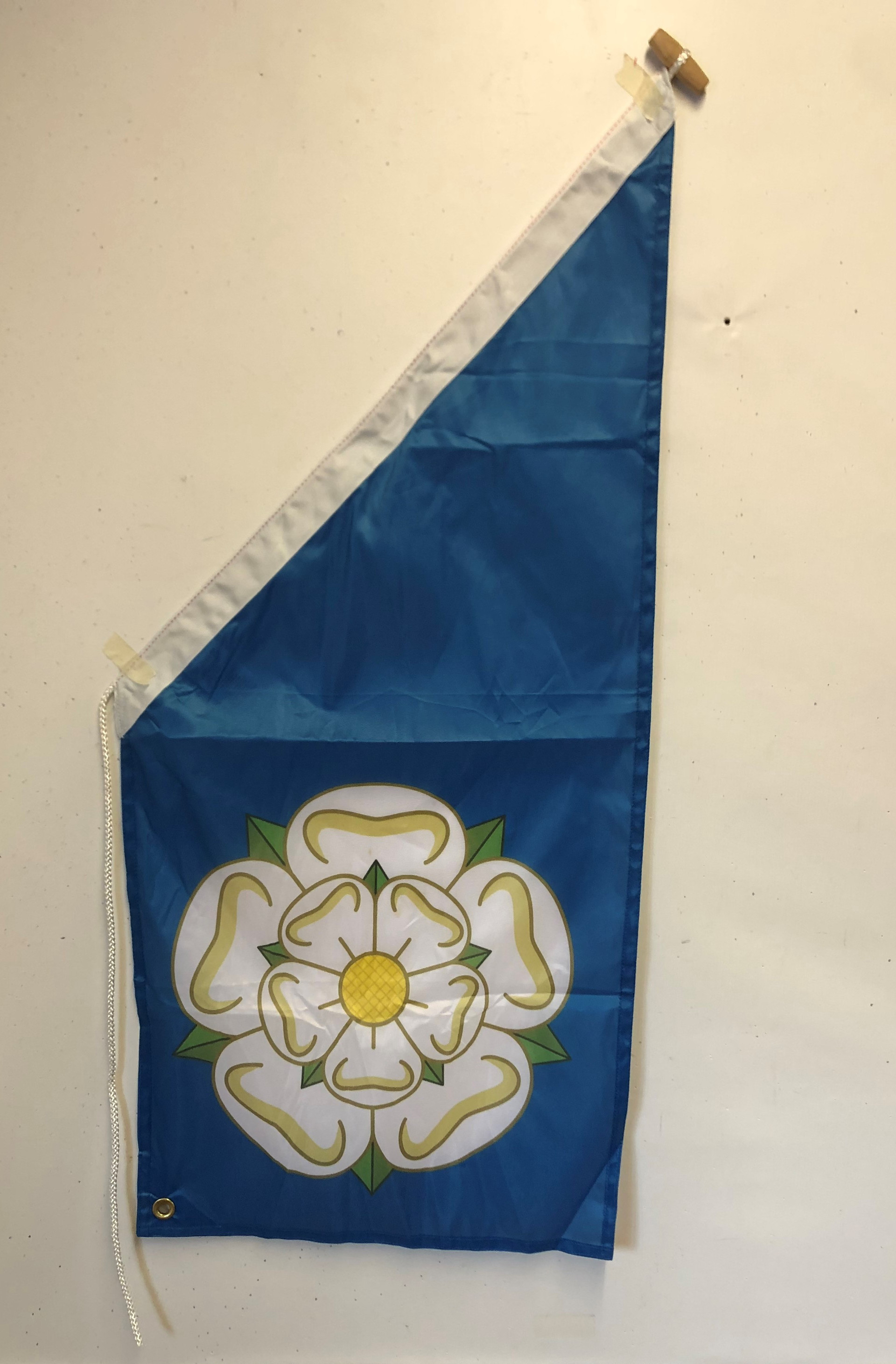 Yorkshire Rose w/ Waving Stick - Flying Colours Flagmakers