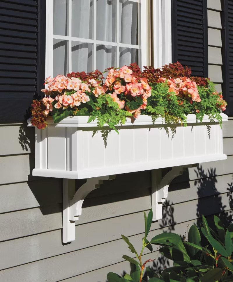 Stylish and Durable Window Boxes | Walpole Outdoors