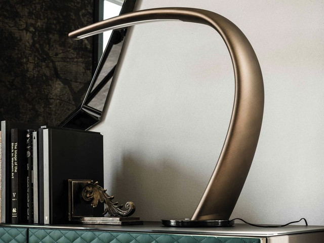 Maxalto Leukon Table Lamp by Antonio Citterio - Chaplins
