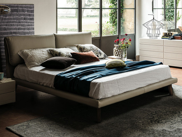 Porada Softbay Bed by G.Vigano - Chaplins