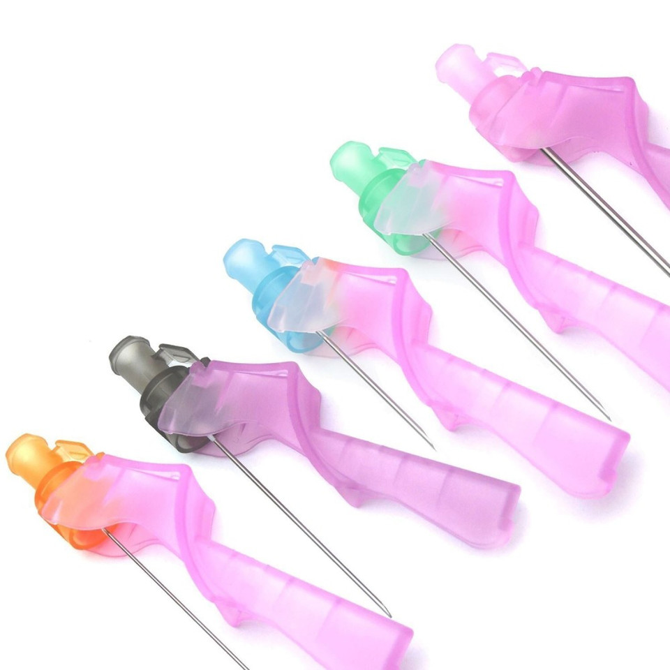 BD Eclipse Safety Needles | Pivoting-shield Needle